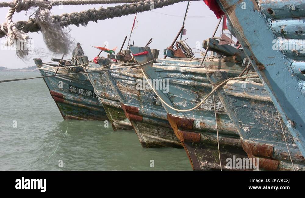 Chinese fleet boats Stock Videos & Footage - HD and 4K Video Clips - Alamy