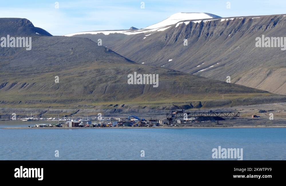 Longyearbyen svalbard Stock Videos & Footage - HD and 4K Video Clips ...