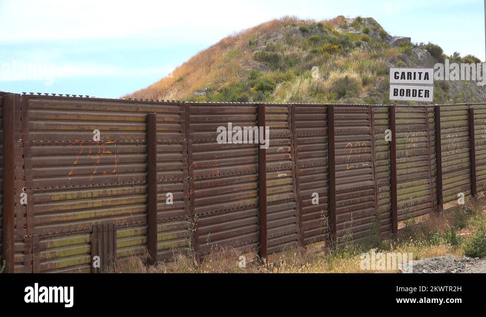 Mexico border fence and sign Stock Videos & Footage - HD and 4K Video ...