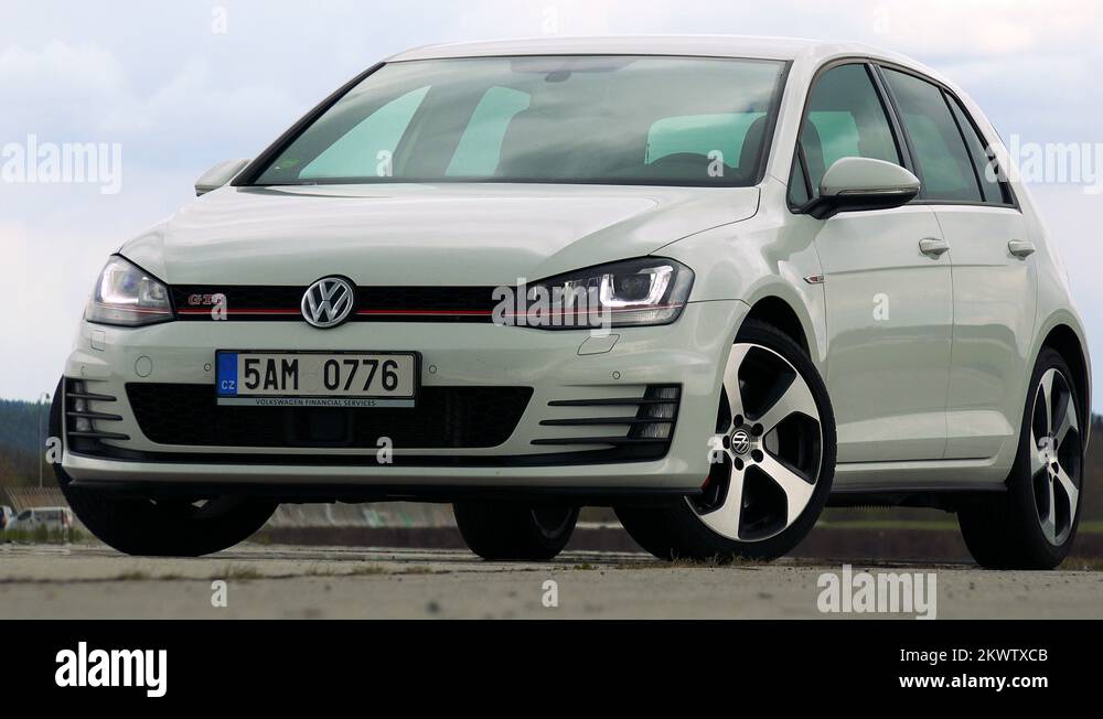 Car front view Stock Videos & Footage - HD and 4K Video Clips - Alamy