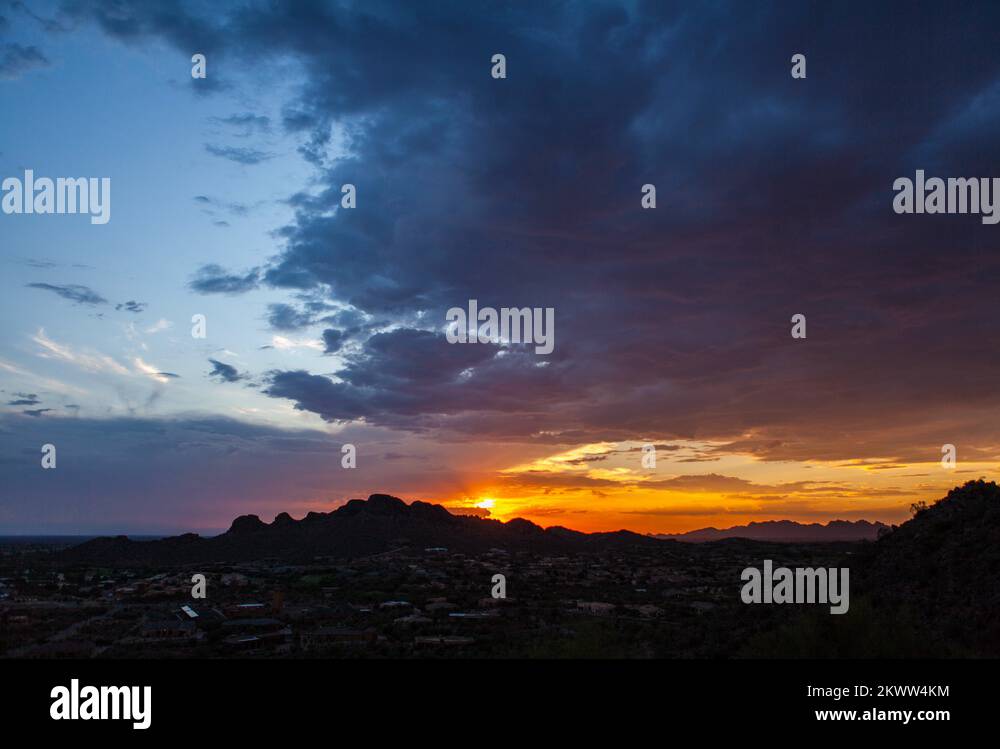 Shadow dust storm Stock Videos & Footage - HD and 4K Video Clips - Alamy