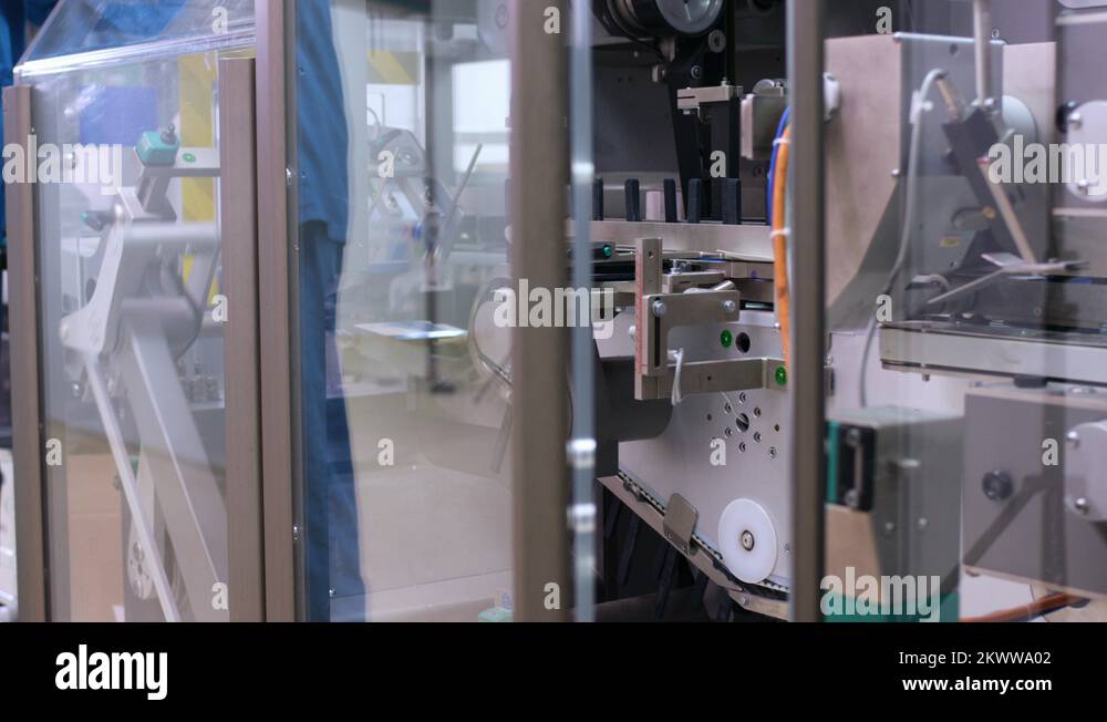 Pharmaceutical manufacturing machine Stock Videos & Footage - HD and 4K ...