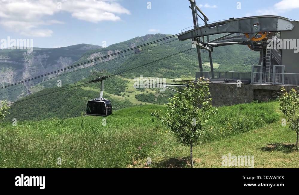 Cableway armenia Stock Videos & Footage - HD and 4K Video Clips - Alamy