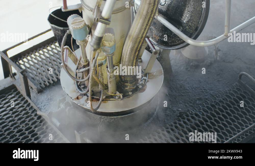 Process vaporization in distillation petroleum products on oil refinery ...