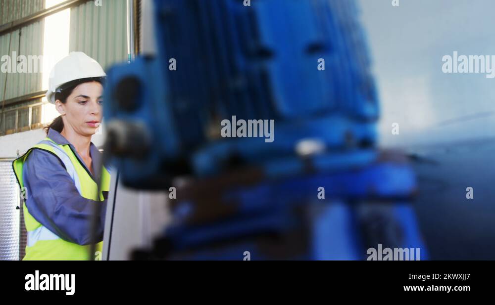 Using machine Stock Videos & Footage - HD and 4K Video Clips - Alamy