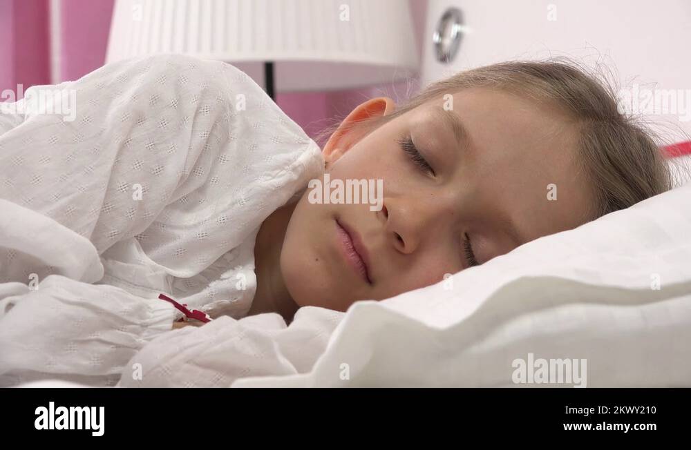 Sleeping Child Face in Bed, Little Girl Portrait Resting in Bedroom at ...