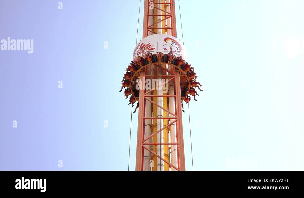 Amusement park drop tower Stock Videos & Footage - HD and 4K Video ...