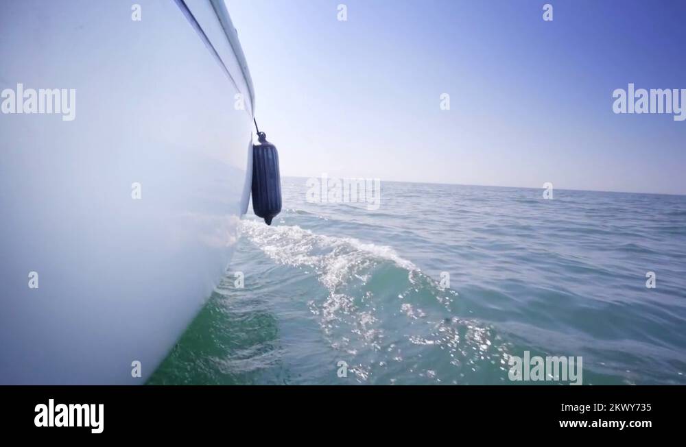 Speed boat lake wave Stock Videos & Footage - HD and 4K Video Clips - Alamy