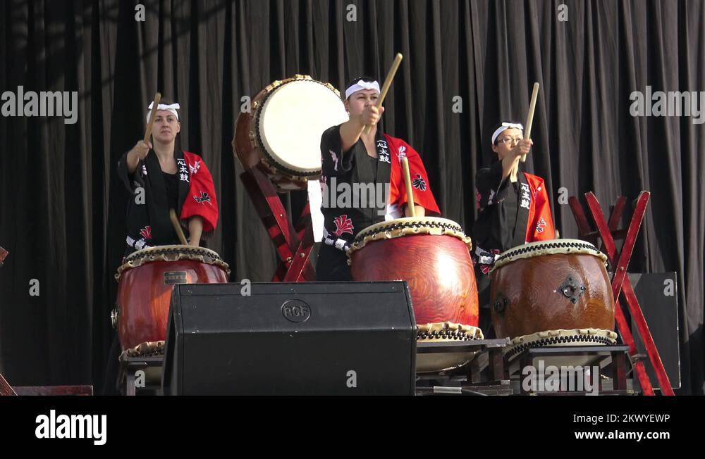 Traditional taiko drums Stock Videos & Footage - HD and 4K Video Clips ...