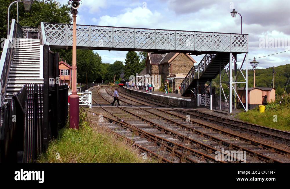 Station footbridge Stock Videos & Footage - HD and 4K Video Clips - Alamy
