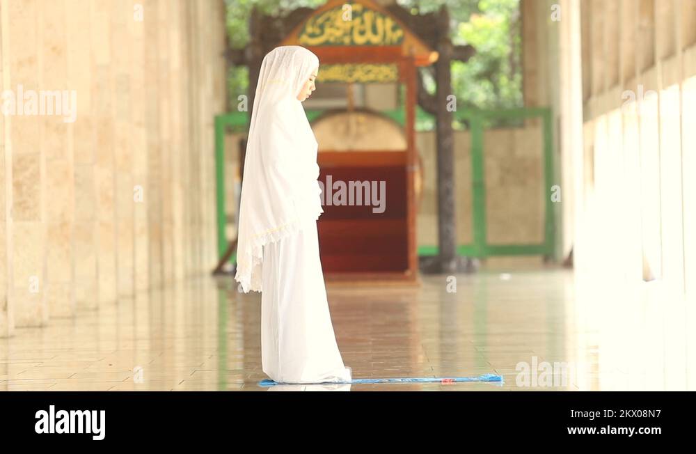 Muslim pose Stock Videos & Footage - HD and 4K Video Clips - Alamy