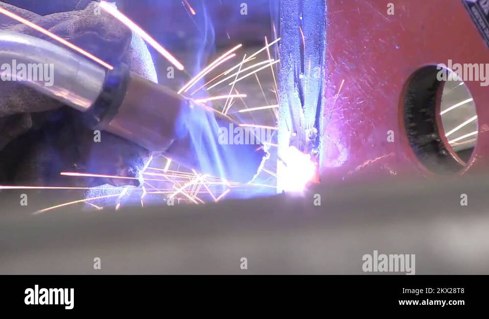 Welding Stock Videos & Footage - HD and 4K Video Clips - Alamy