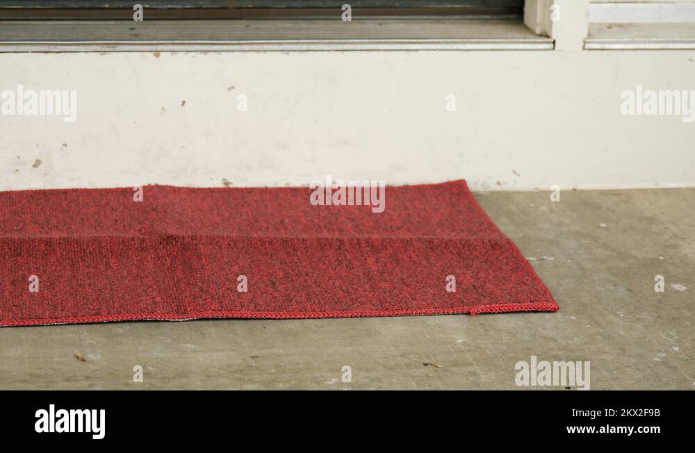 Mail on mat Stock Videos & Footage - HD and 4K Video Clips - Alamy