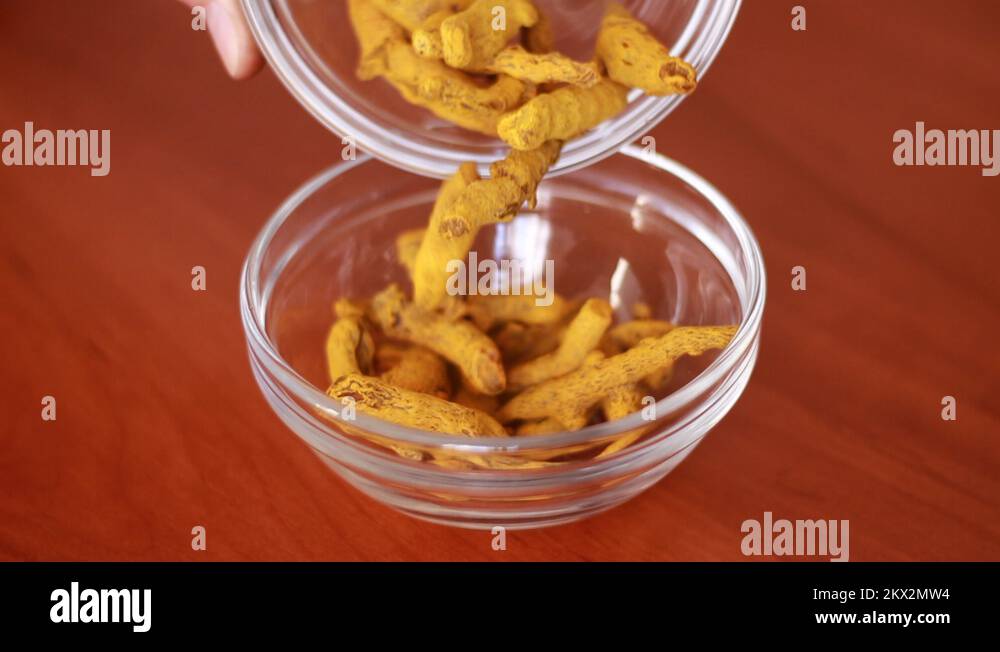 Dried turmeric roots Stock Videos & Footage - HD and 4K Video Clips - Alamy