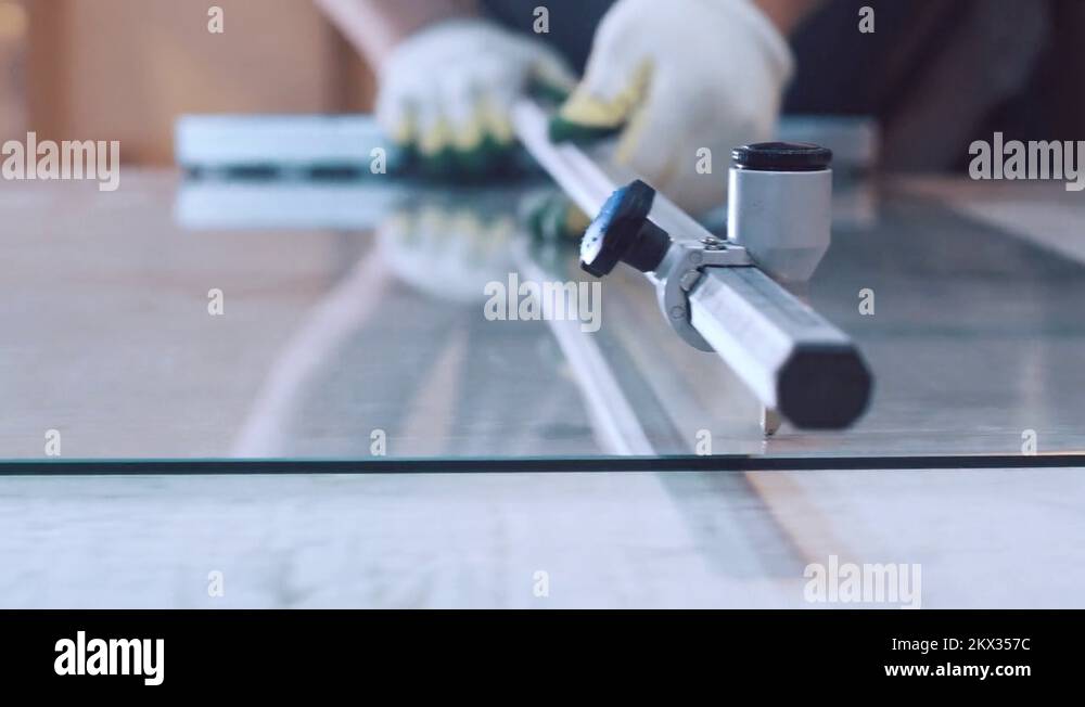 Cutting glass Stock Videos & Footage - HD and 4K Video Clips - Alamy