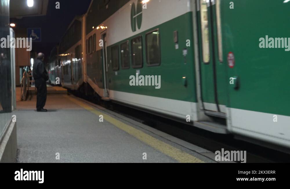 Go train platform Stock Videos & Footage - HD and 4K Video Clips - Alamy