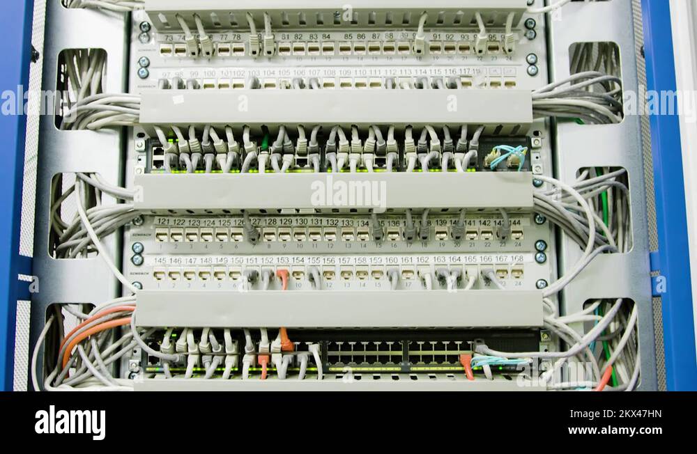 Fiber cabling Stock Videos & Footage - HD and 4K Video Clips - Alamy