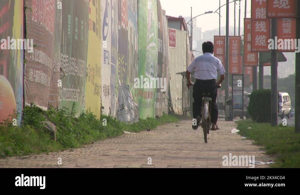 Man cycles Stock Videos & Footage - HD and 4K Video Clips - Alamy