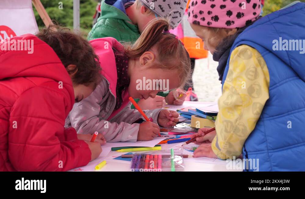 Amuse the children Stock Videos & Footage - HD and 4K Video Clips - Alamy