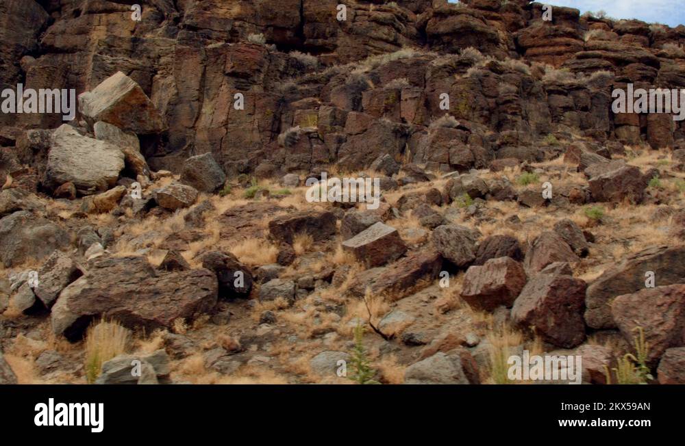 Cliff erosion oregon Stock Videos & Footage - HD and 4K Video Clips - Alamy