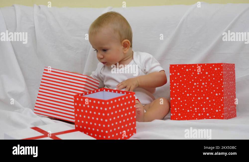 Funny empty boxes Stock Videos & Footage - HD and 4K Video Clips - Alamy