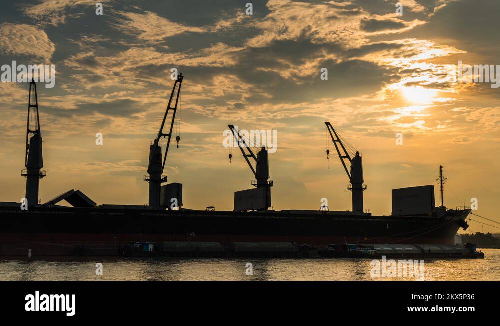Loading sugar Stock Videos & Footage - HD and 4K Video Clips - Alamy