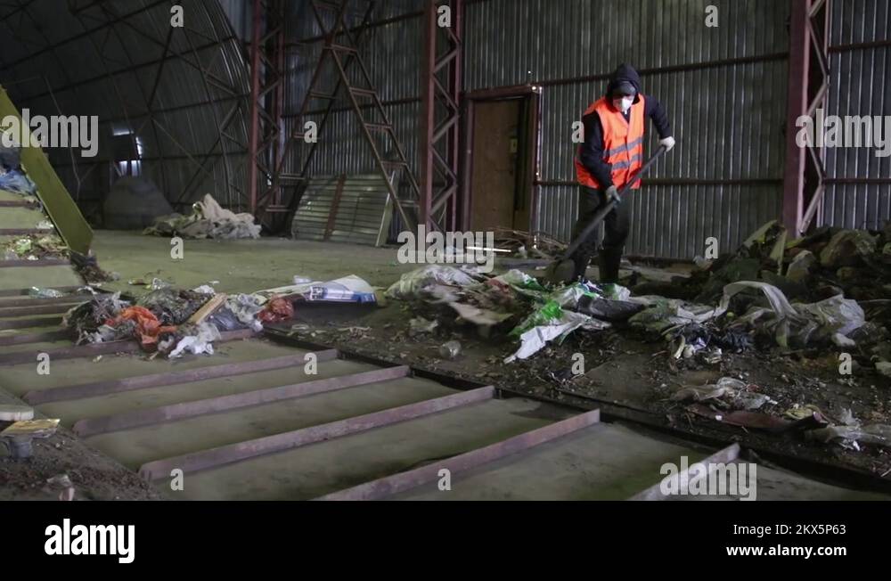 Garbage man cartoon Stock Videos & Footage - HD and 4K Video Clips - Alamy