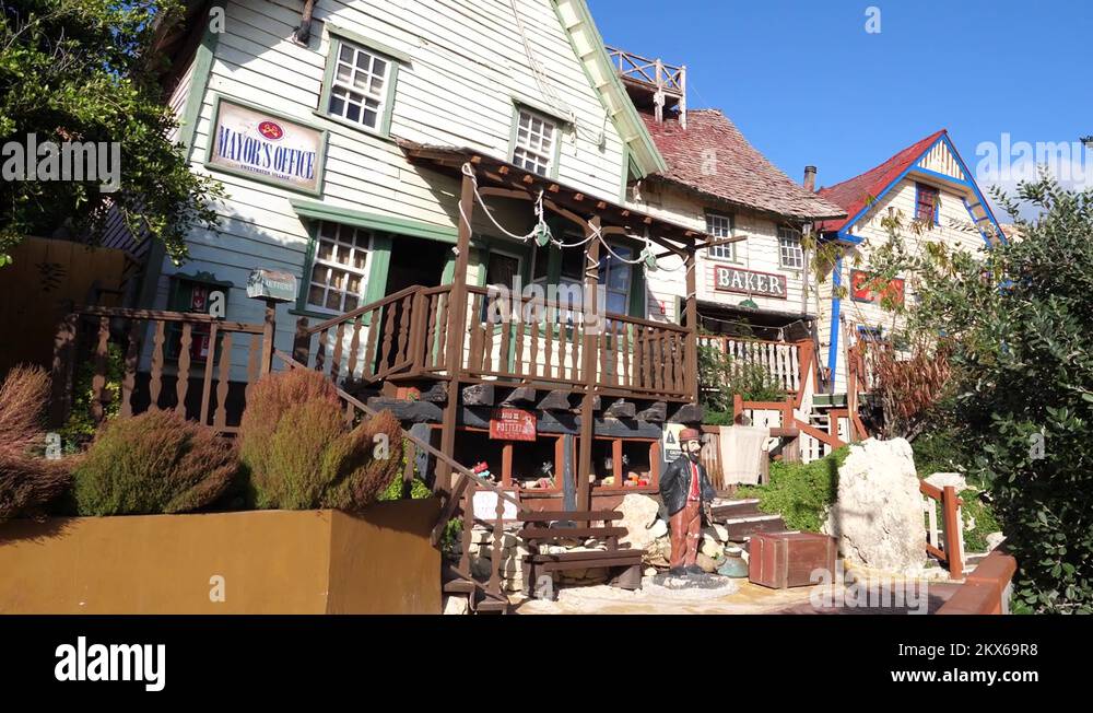 Museum scenery Stock Videos & Footage - HD and 4K Video Clips - Alamy