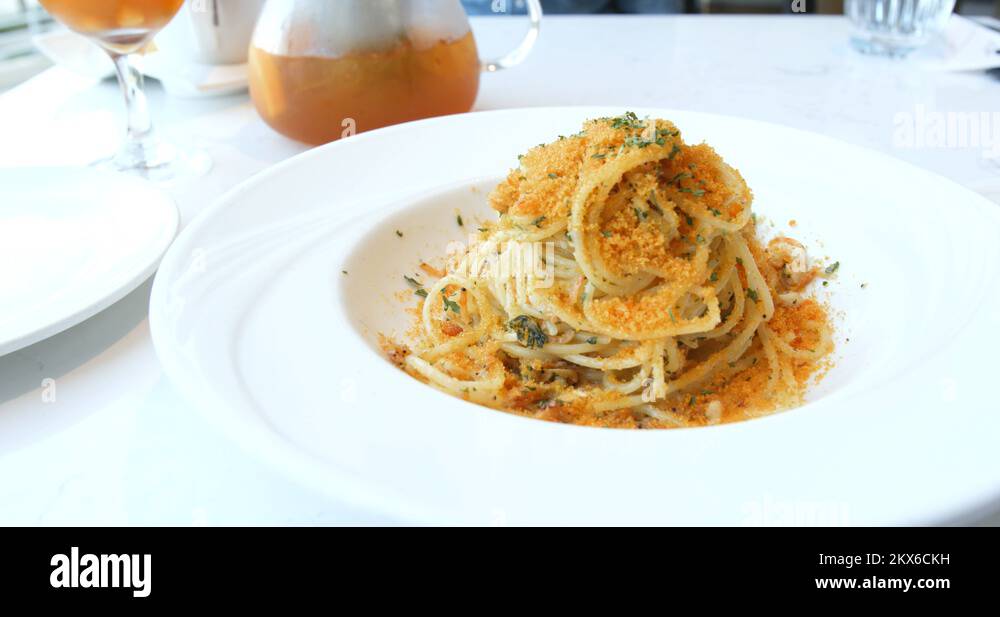 Spaghetti dish Stock Videos & Footage - HD and 4K Video Clips - Alamy