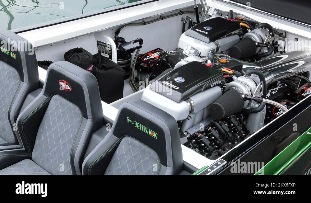 Mercury engines Stock Videos & Footage - HD and 4K Video Clips - Alamy