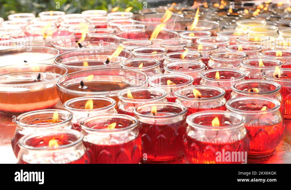 China prayer temple Stock Videos & Footage - HD and 4K Video Clips - Alamy