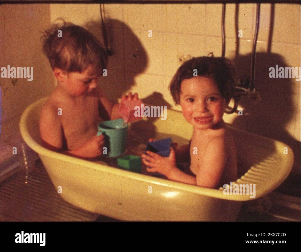 Vintage bath Stock Videos & Footage - HD and 4K Video Clips - Alamy