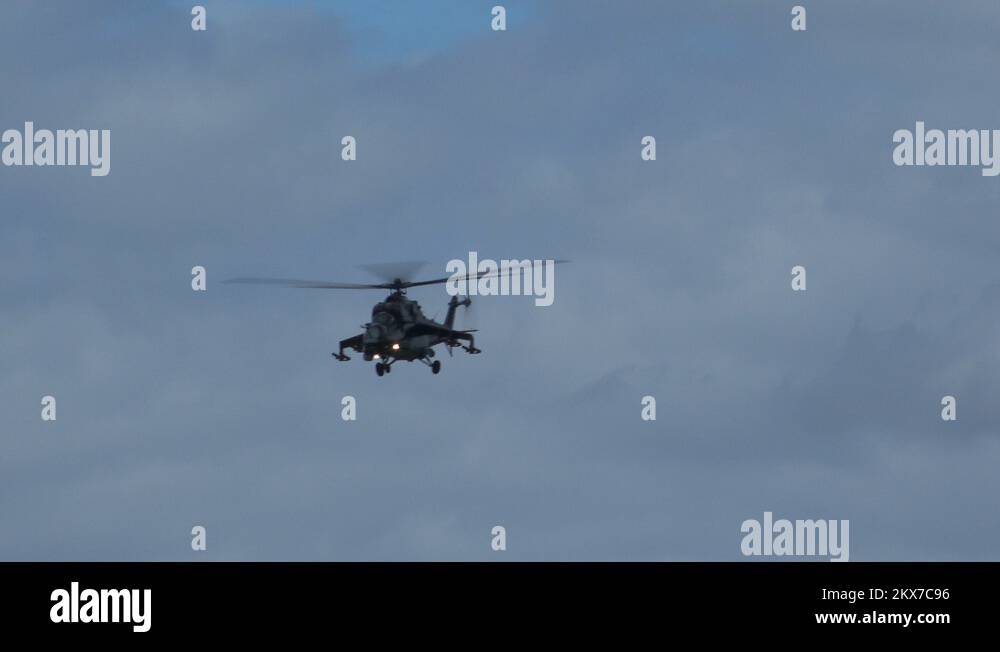 Apache helicopter landing on ground 4K Stock Video Footage - Alamy