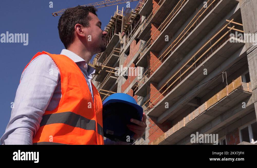 Workman real people Stock Videos & Footage - HD and 4K Video Clips - Alamy