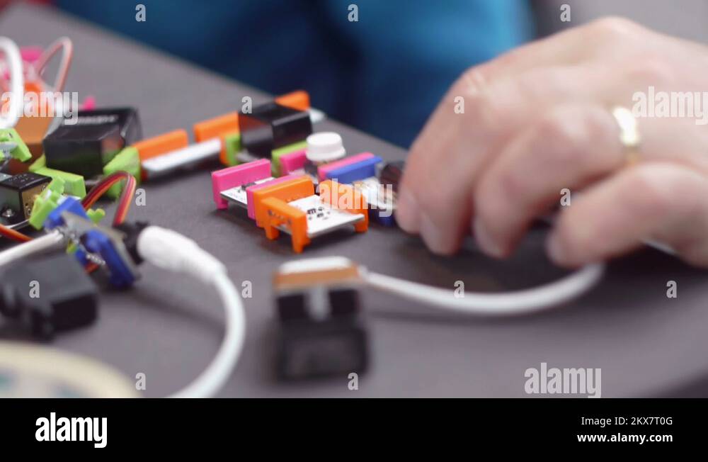 Prototype electronic circuit Stock Videos & Footage - HD and 4K Video ...