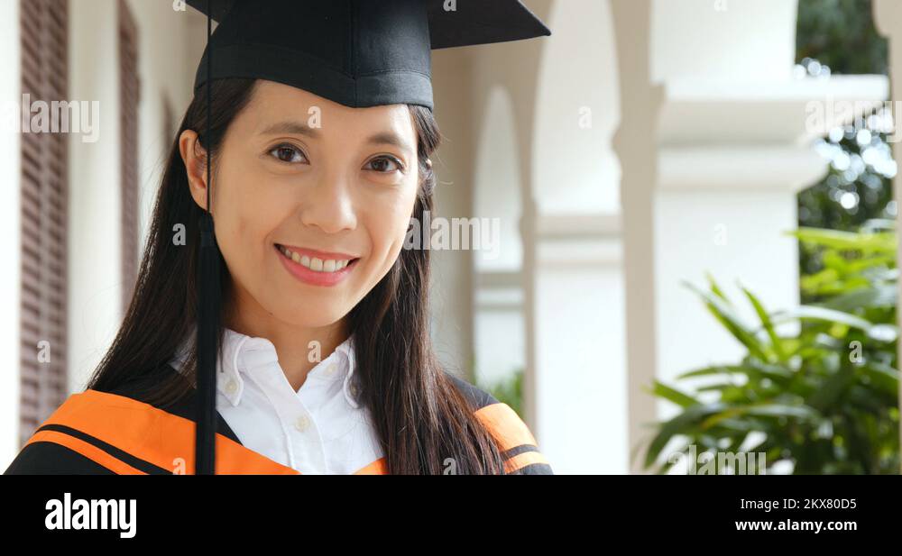 Graduate show Stock Videos & Footage - HD and 4K Video Clips - Alamy