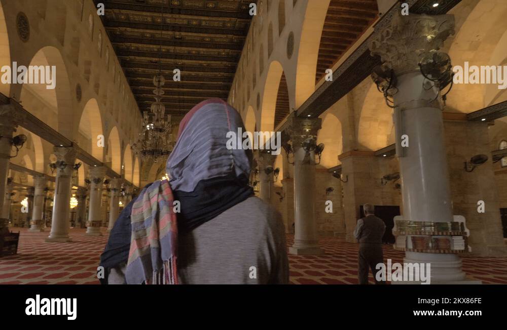 Women Walks in the Al Aqsa Mosque Interior Stock Video Footage - Alamy