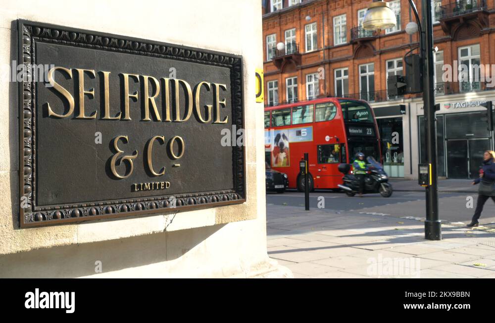 Selfridges sign Stock Videos & Footage - HD and 4K Video Clips - Alamy