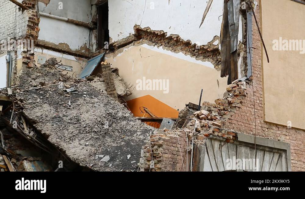 Living ruins Stock Videos & Footage - HD and 4K Video Clips - Alamy