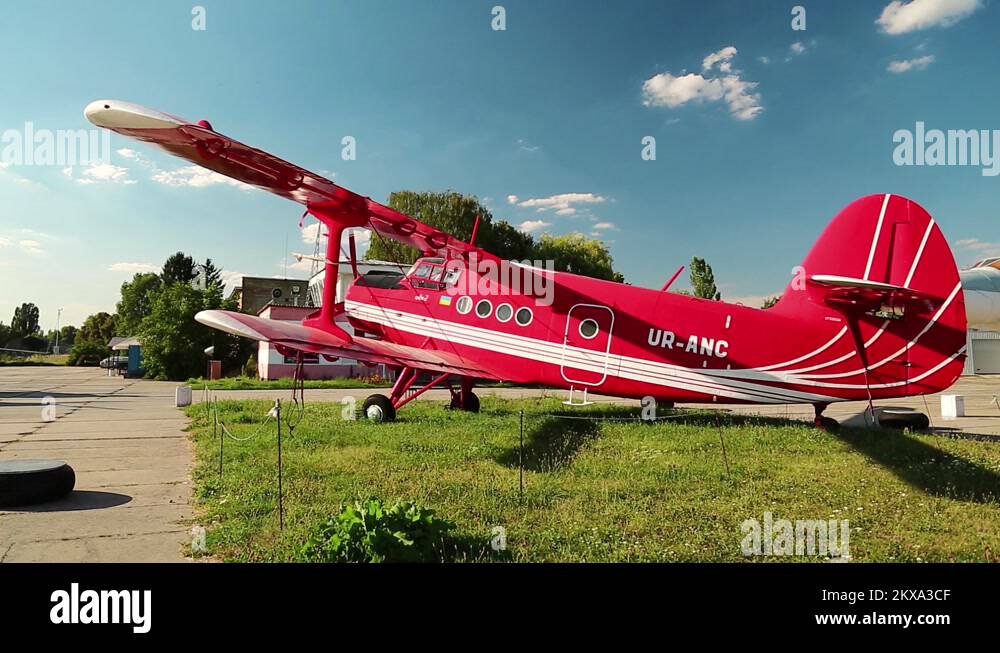 Aircraft propeller antonov an 2 Stock Videos & Footage - HD and 4K ...