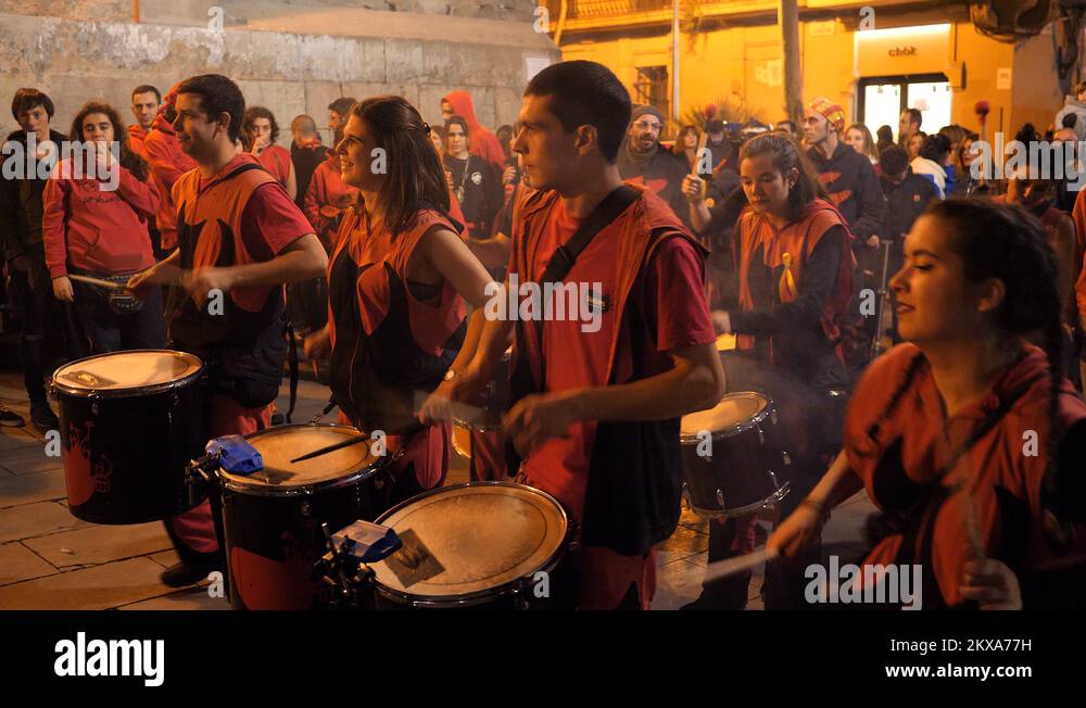 Diables Stock Videos & Footage - HD and 4K Video Clips - Alamy