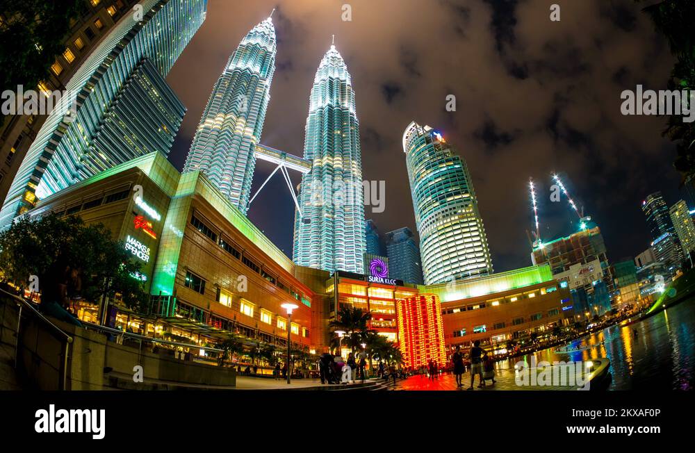 Night in the park of the KLCC in Kuala Lumpur Stock Video Footage - Alamy