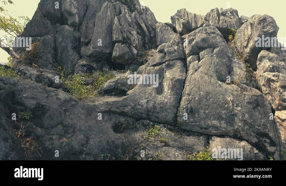 Cliff viewpoint Stock Videos & Footage - HD and 4K Video Clips - Alamy