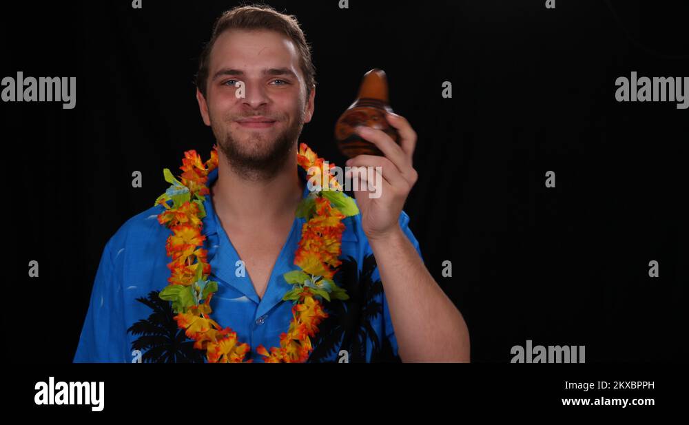 Shaker instrument Stock Videos & Footage - HD and 4K Video Clips - Alamy