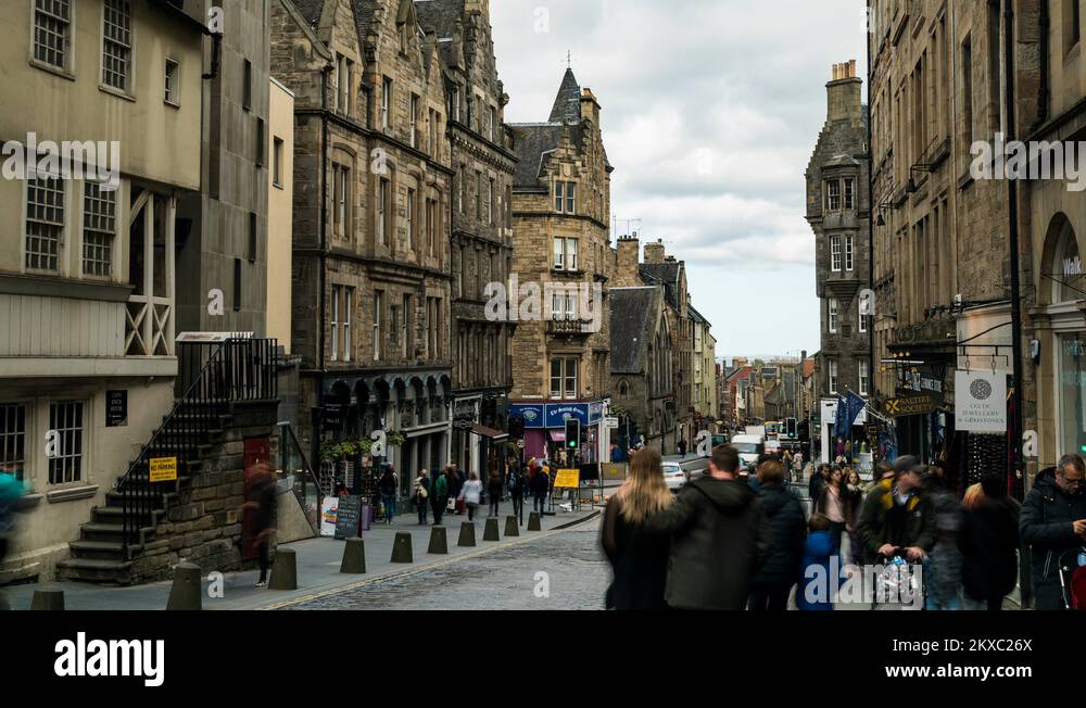 Edinburgh royal mile high street Stock Videos & Footage - HD and 4K ...