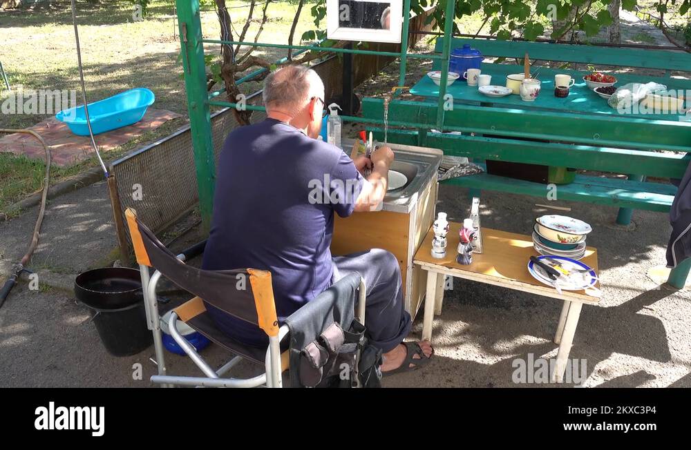 Man washing up housework Stock Videos & Footage - HD and 4K Video Clips ...