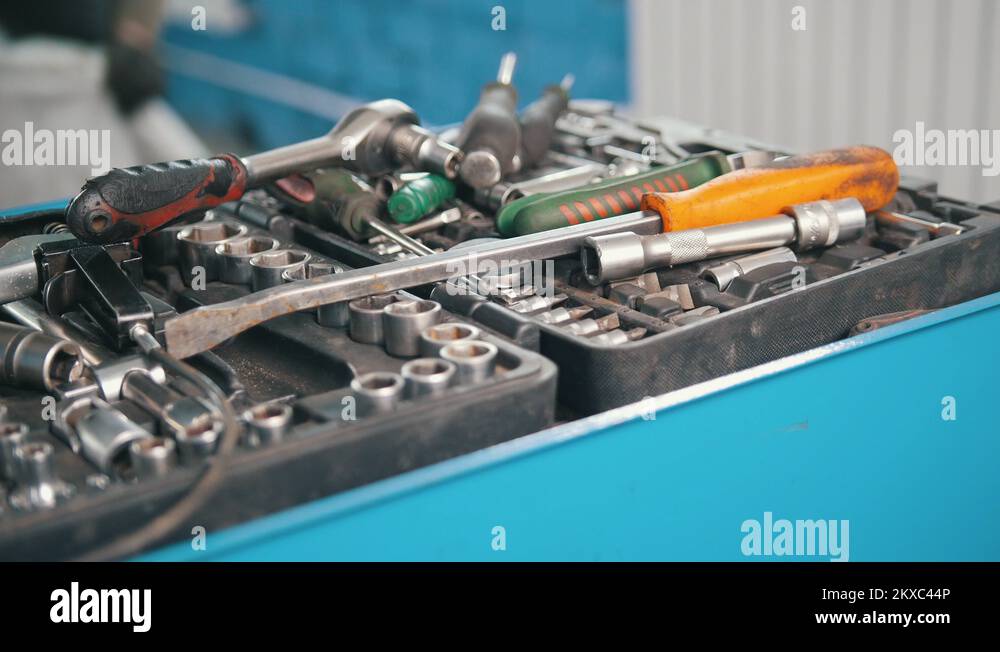 Open toolkit Stock Videos & Footage - HD and 4K Video Clips - Alamy