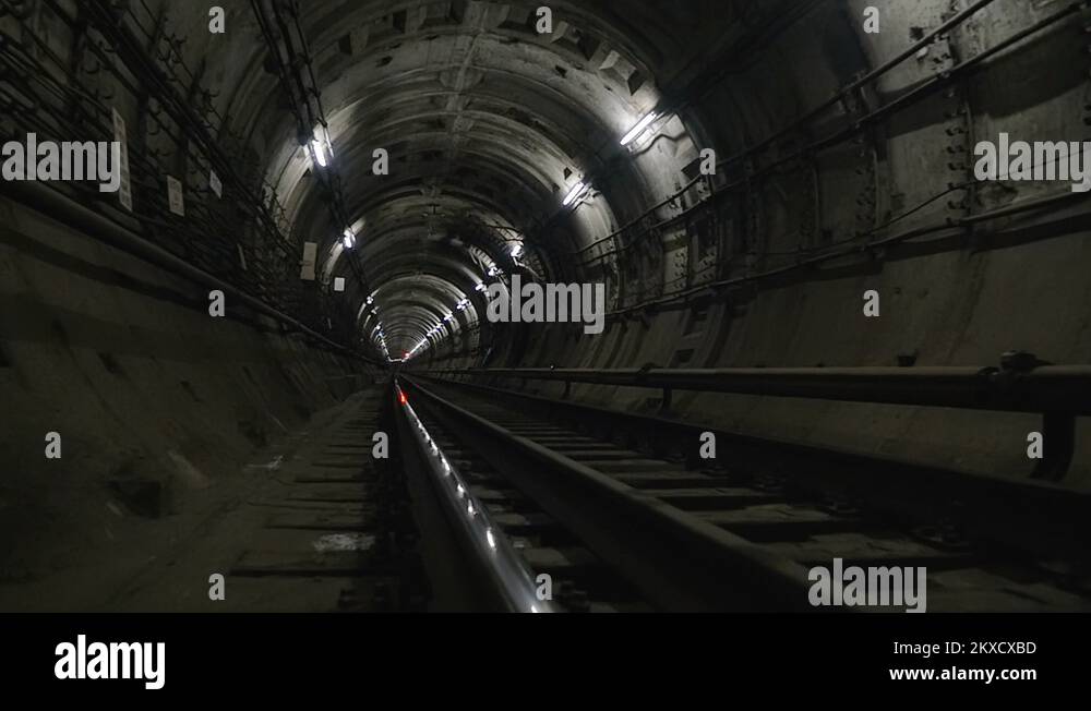 Tunnel railway track Stock Videos & Footage - HD and 4K Video Clips - Alamy