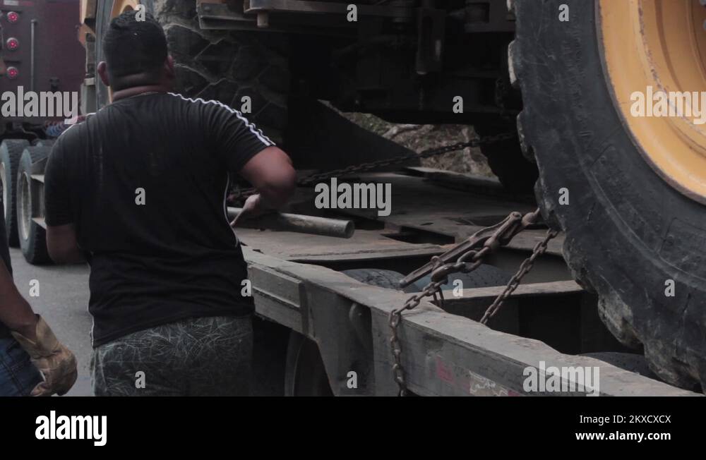 Truck load Stock Videos & Footage - HD and 4K Video Clips - Alamy