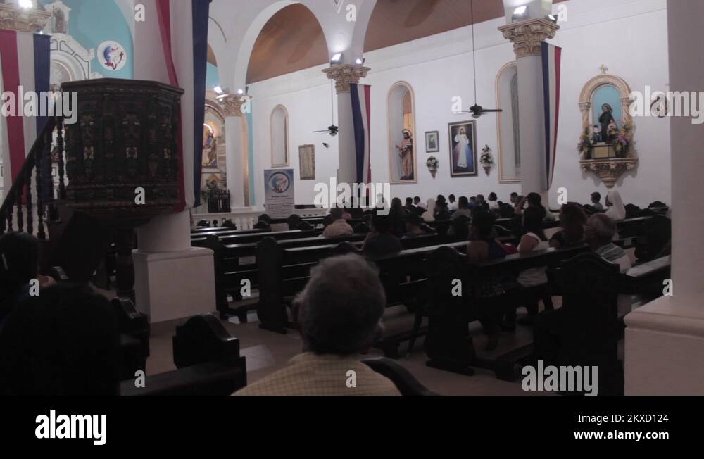 Mass catholic Stock Videos & Footage - HD and 4K Video Clips - Alamy